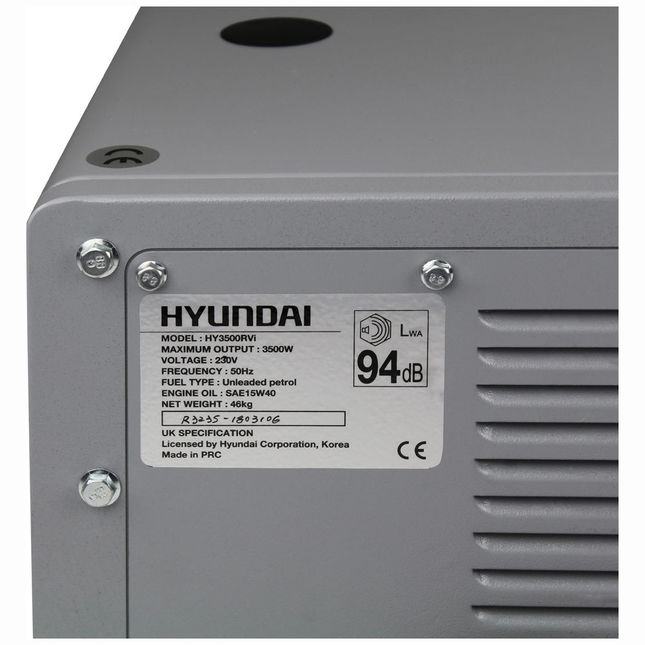Hyundai HY3500RVi 3500W Motorhome Leisure Petrol Generator - Machine Mart