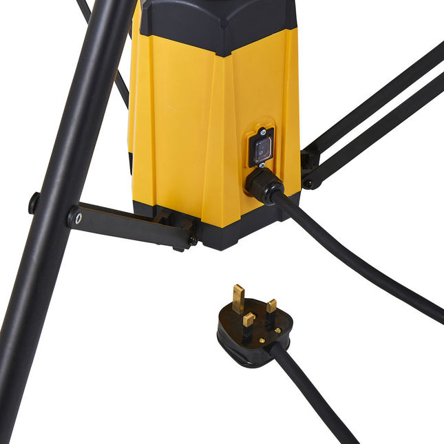 Stanley SXLS37673E 50W LED Plasterers Light (230V) - Machine Mart