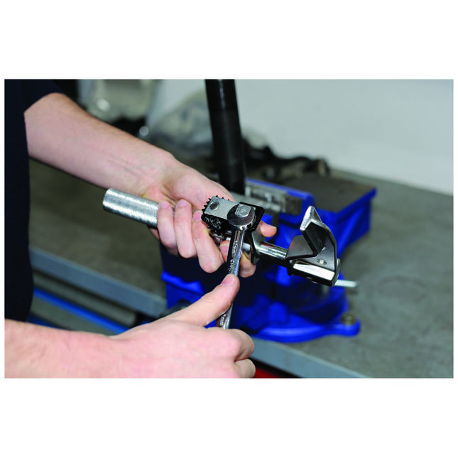 Laser 7798 Universal Outside Thread Chaser - Machine Mart