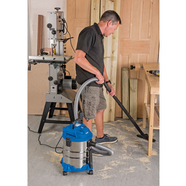 Draper WDV20BSS 20L Wet & Dry Vacuum (230V) - Machine Mart