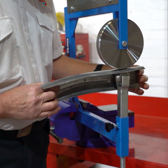 Clarke CBMEW1 Vice Mountable English Wheel with 7 Anvils - Machine Mart