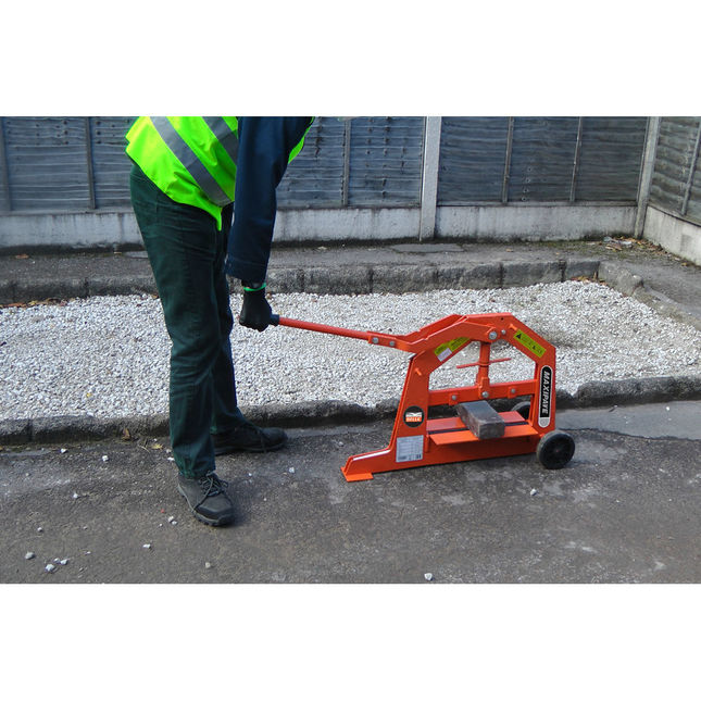 Altrad Belle MBS08 Maxipave Block Splitter - Machine Mart