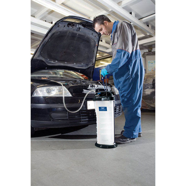 Draper Manual/Pneumatic Oil Extractor - Machine Mart