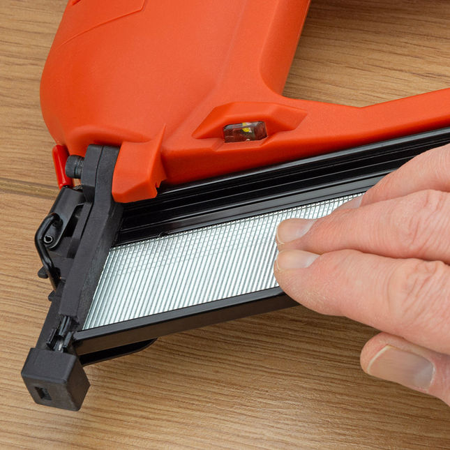 Tacwise 1704 Master Nailer 400ELS Pro Electric Angled Brad Nail Gun ...
